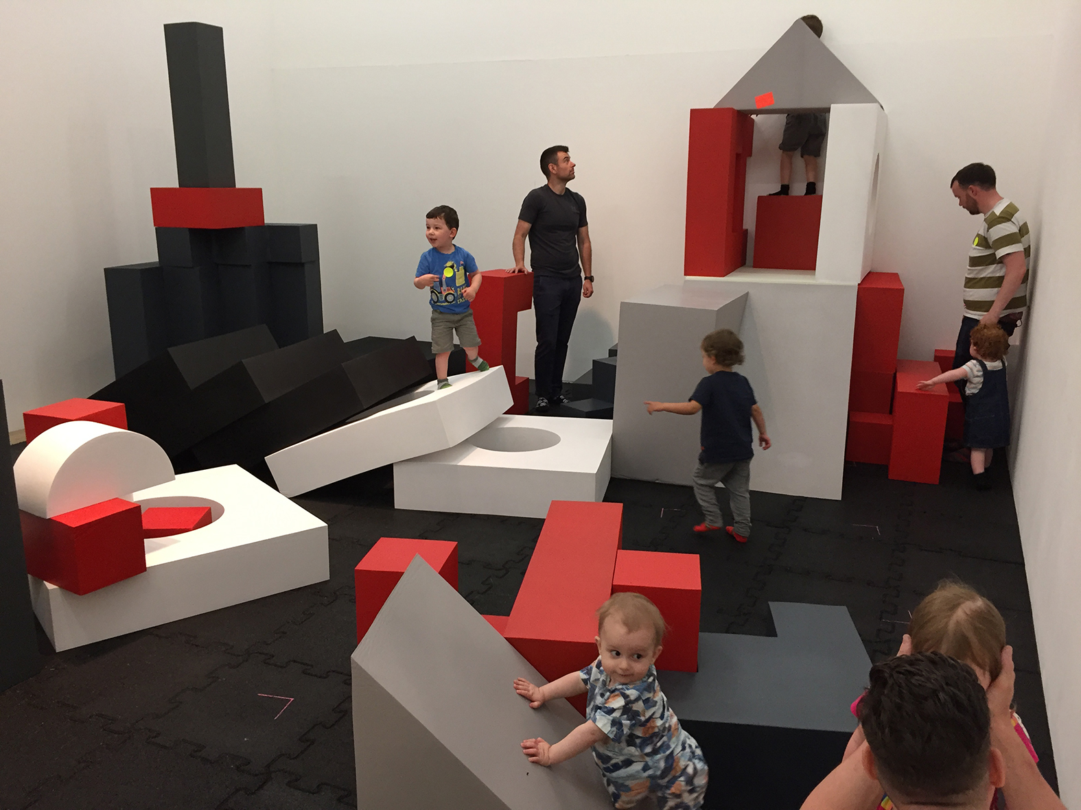 PlayShapes – Pippa Hale